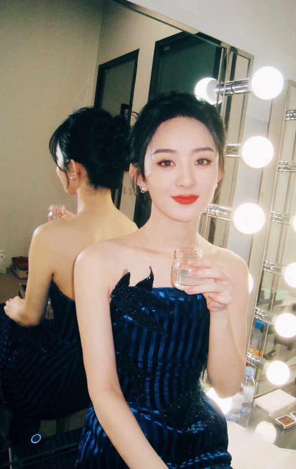 10位陸劇85花青澀舊照！《去有風的地方》劉亦菲、楊冪從小美到大，景甜舊照真是美絕了