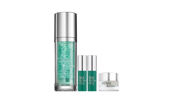 VIP私藏保濕神品！ RéVive「4D水光真精華」養成爆亮水光肌，把握母親節進階頂級保養！