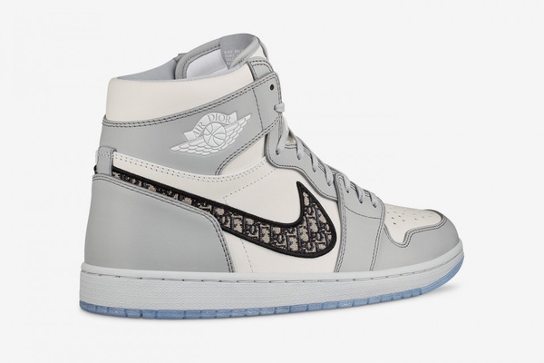 Dior x NIKE 聯名球鞋登場！「Nike Air Jordan 1 High OG Dior 」2020年4月正式販售