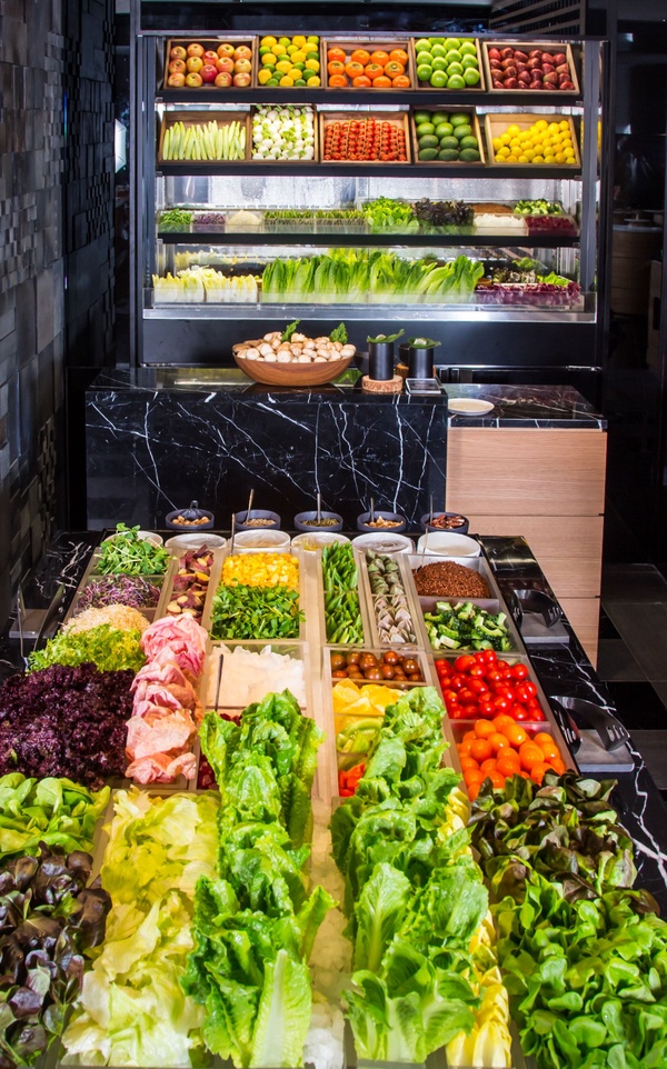 晶華飯店ROBIN’S Grill改裝開幕！超霸氣戰斧牛排必吃，還有生菜吧、甜點吧讓你吃到飽