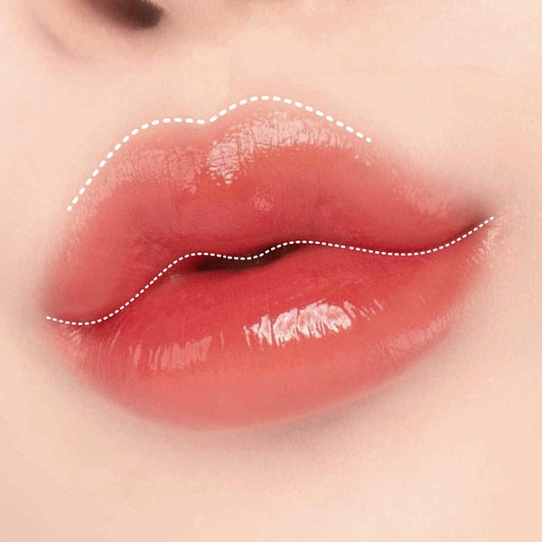 新手必學唇形自我判斷技巧！花瓣唇、M型唇不同唇膏畫法，修飾臉部比例、更減齡顯嫩