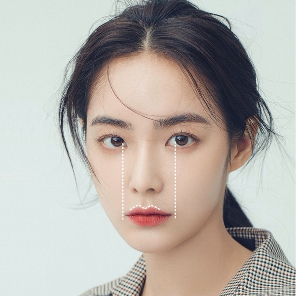 新手必學唇形自我判斷技巧！花瓣唇、M型唇不同唇膏畫法，修飾臉部比例、更減齡顯嫩
