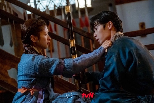 2022「tvN韓劇」收視排行TOP8！《還魂》輸給《小女子》，《王后傘下》結局衝上冠軍！