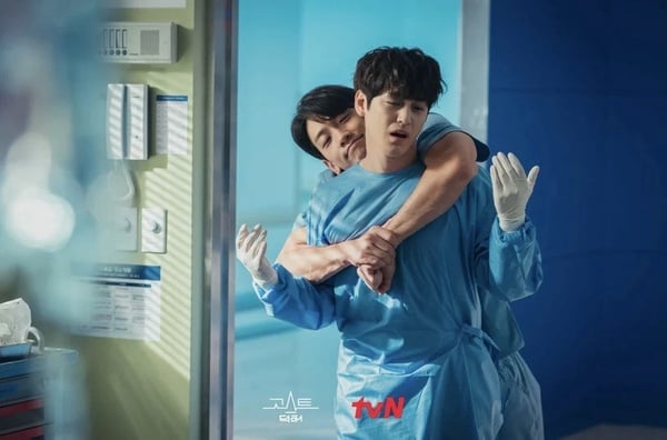 2022「tvN韓劇」收視排行TOP8！《還魂》輸給《小女子》，《王后傘下》結局衝上冠軍！