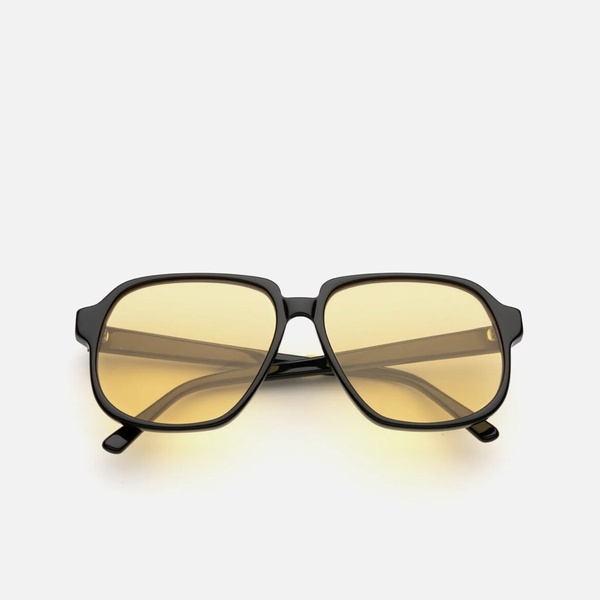 2023女星同款墨鏡推薦！趙露思同款「QINA」超平價，Rosé愛用「Eytys」顯臉小又時髦