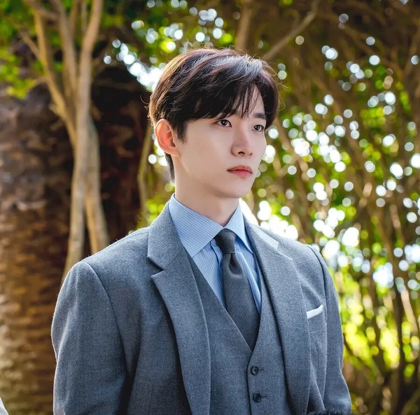 網評「演技好到起雞皮疙瘩」韓劇演員！《衣袖》李俊昊太難忘，《惡鬼》金泰梨真的神