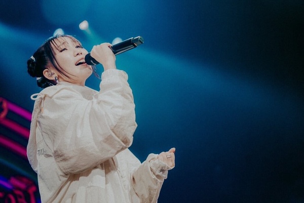 日本天團「YOASOBI」台灣演唱會熱唱80分鐘，現場趣事＋完整歌單一次看