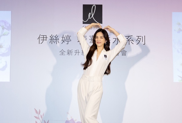 白色情人節ELLA化身滿芬女神，Elastine伊絲婷香水系列升級，從「頭」大方分享髪香秘密