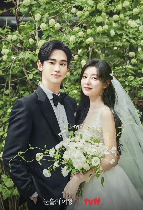 《淚之女王》金秀賢歷代CP盤點：和IU合作變真朋友、網友敲碗與「她」二搭！