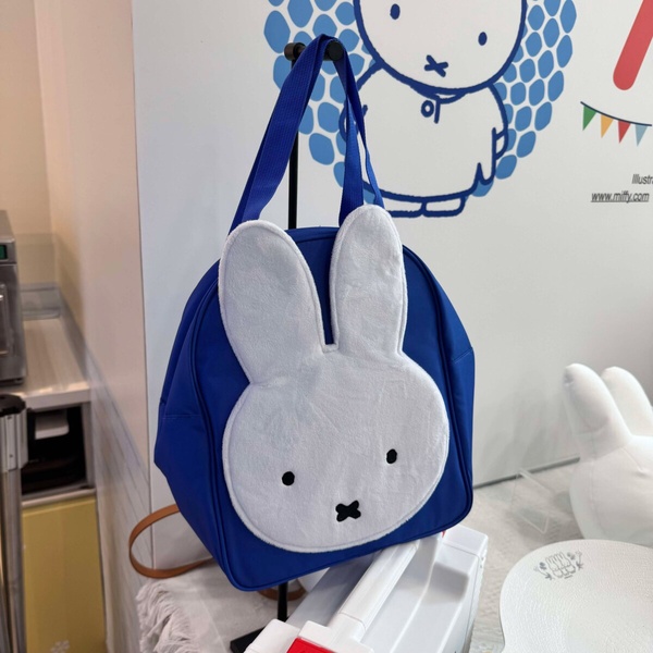 7-11「Miffy米飛兔70週年」集點！巨大75cm米飛兔玩偶、翻轉抱枕、隨行杯等30款一次看