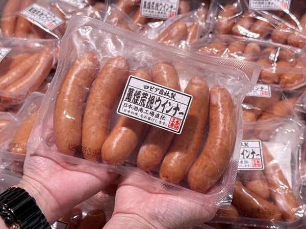 【2026 LOPIA南港店全攻略】15大必買推薦！爆漿起司蛋糕、A5和牛、獨家熟食一次看！