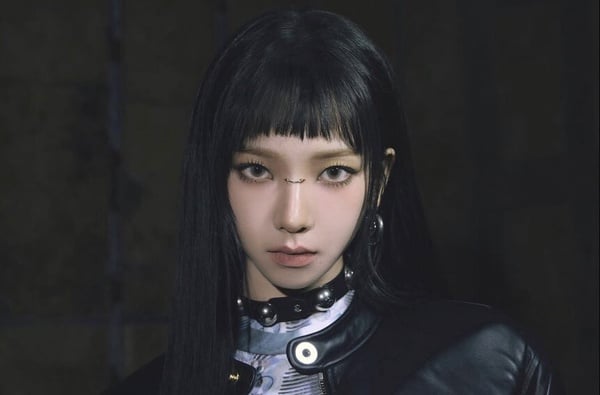 Y3K 風格是什麼？Y3K 穿搭單品推薦：aespa、XG 專輯風格都是 Y3K！