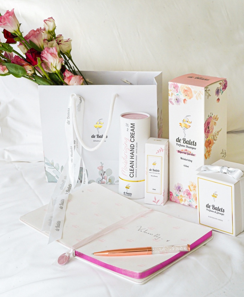 約會助愛攻略「de Balets小巴黎小粉特輯」6款精品級莓果花香噴發粉紅泡泡，男友必撲倒